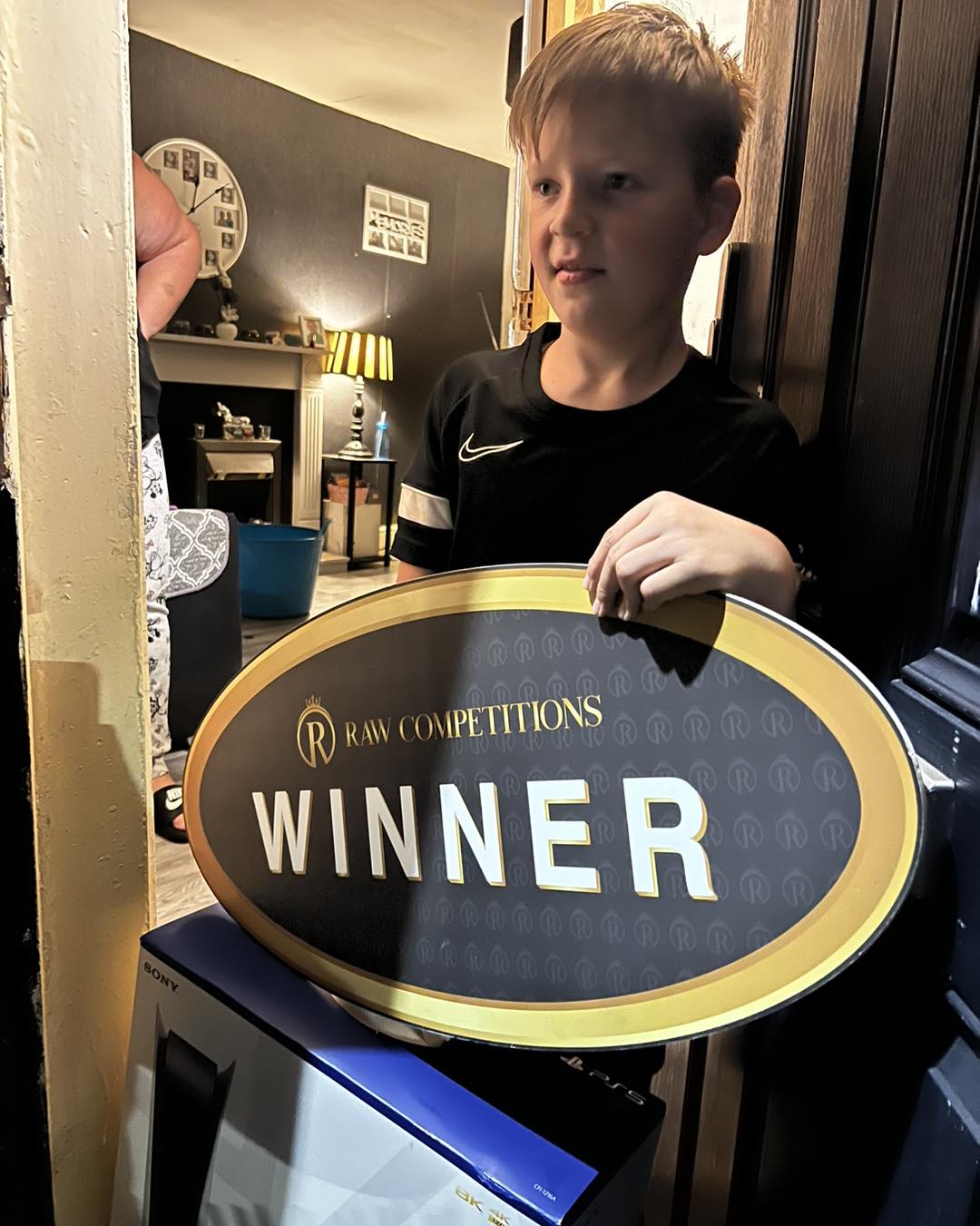 Kirsty Dolphin - Raw Competitions